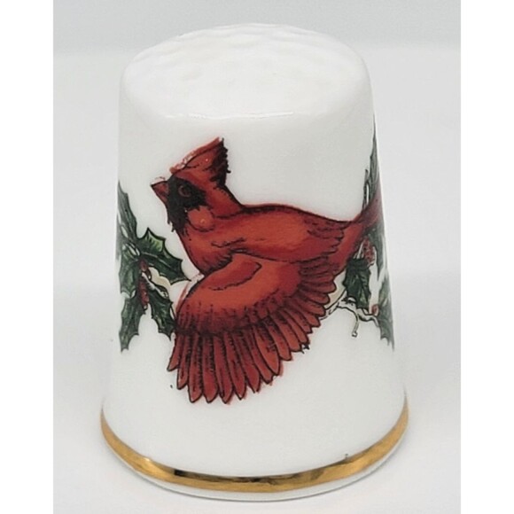 Holiday | Red Cardinal Bird Porcelain Thimble Holly Berries Gold Trim ...